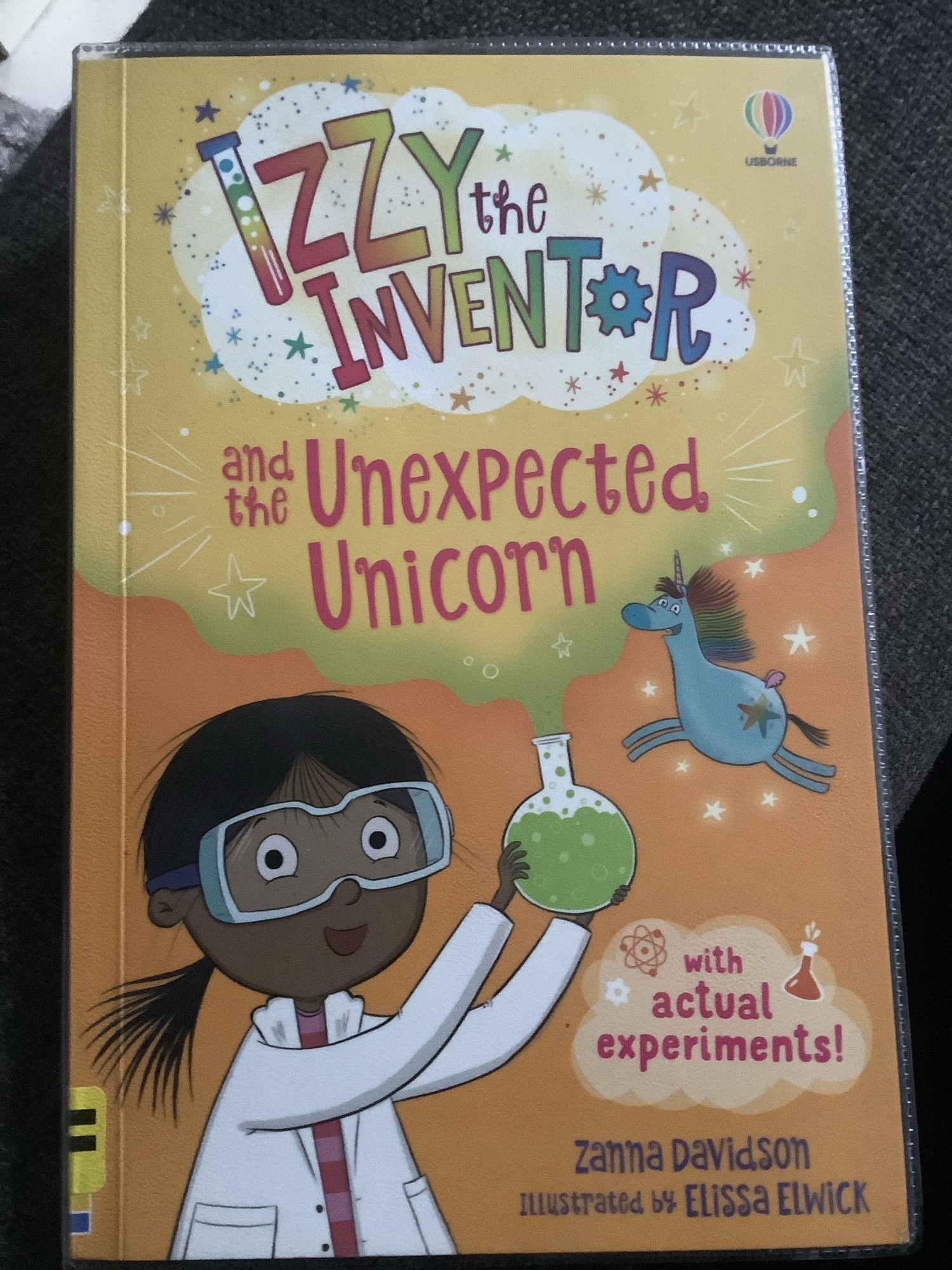 Izzy the Inventor Series by Zanna Davidson – My Shelves Are Full
